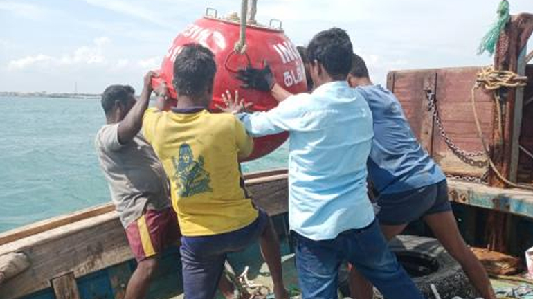 Real-time ocean information from new Current Meter Wave Rider Buoy in ...